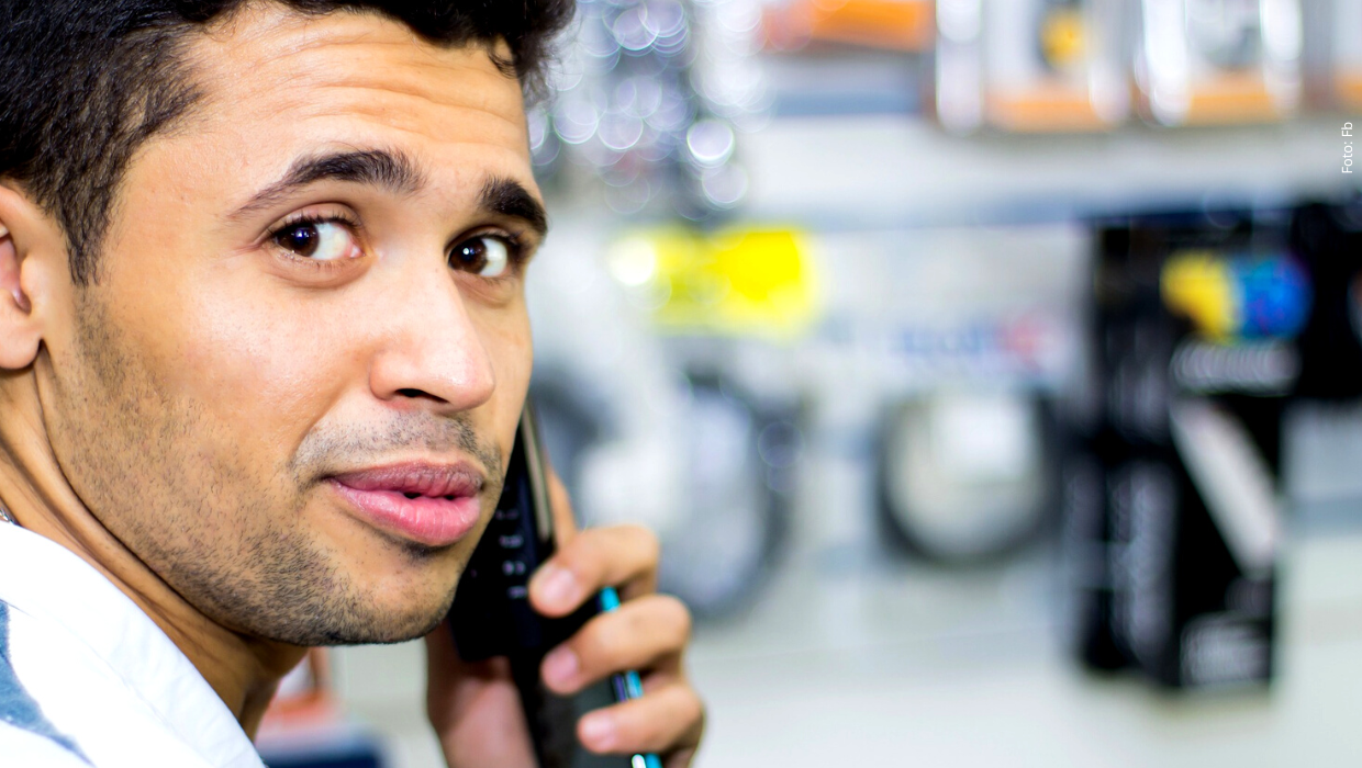 ¿Por qué decimos “Bueno” al contestar el teléfono? - So Close